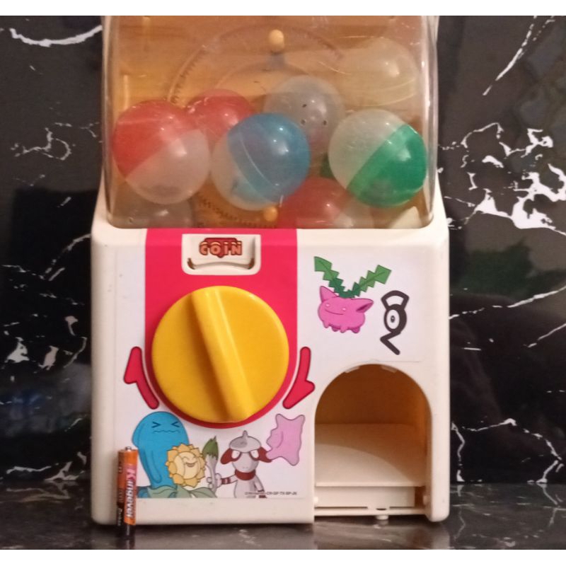 1999 Tomy Pokemon Gasha Machine with 8 Pokemon Gashapon figs | Shopee ...
