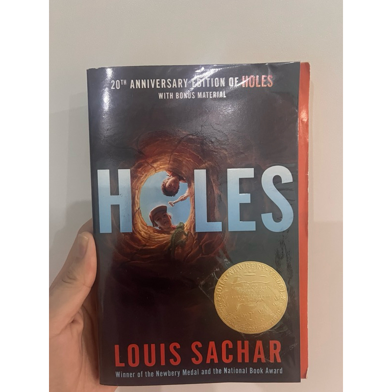 Holes by Louis Sachar | Shopee Philippines