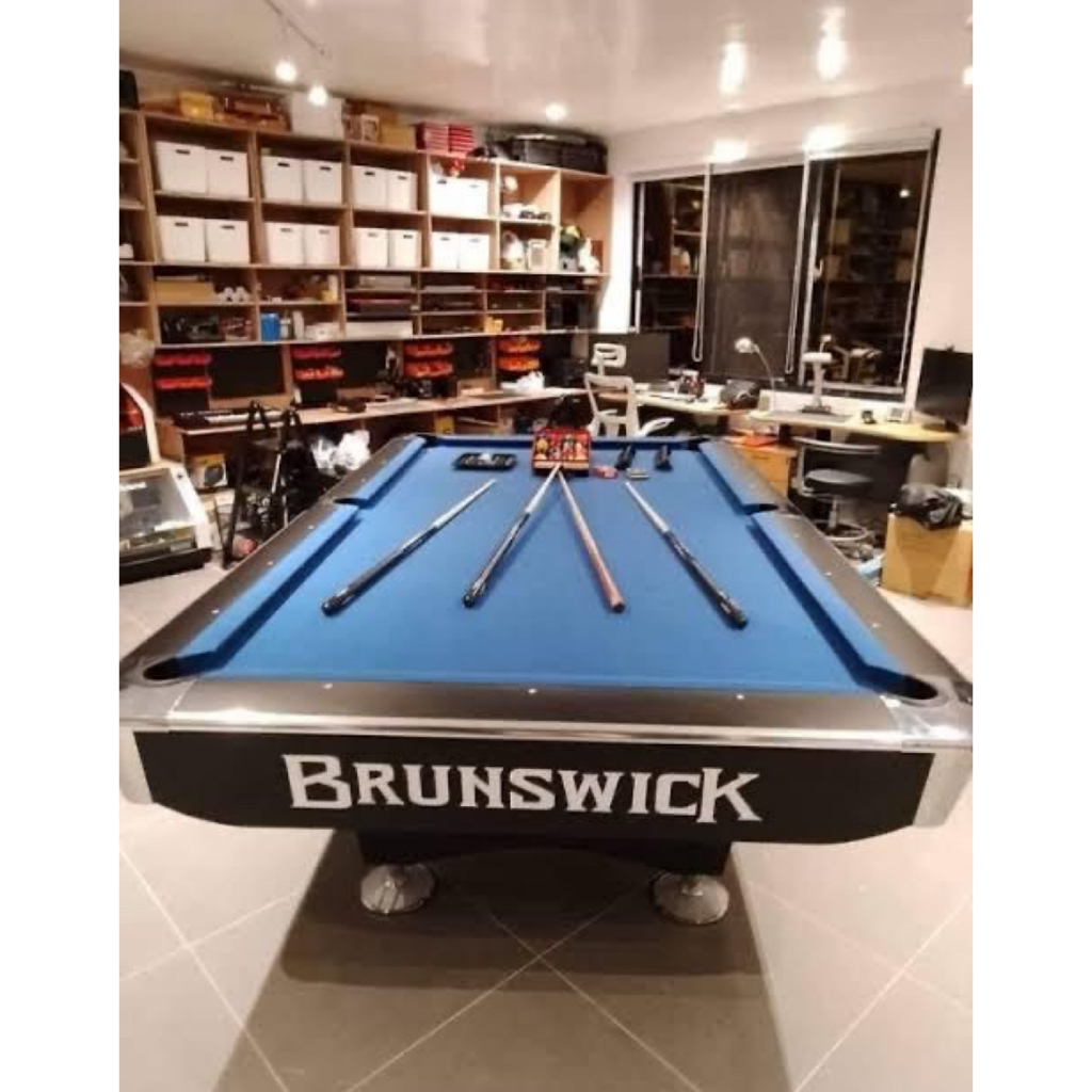 BRUNSWICK BILLIARD TABLE BRANDNEW STANDARD SIZE WITH COMPLETE ...