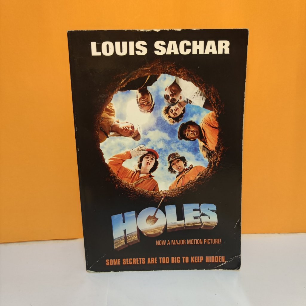 Holes by Louis Sachar (Secondhand Preloved Original Book) | Shopee ...