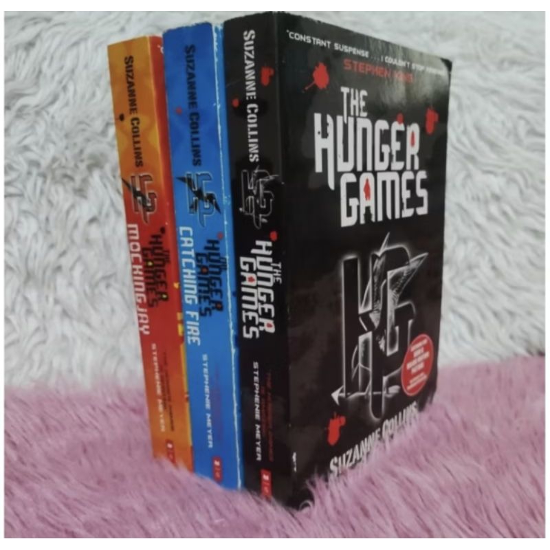 Hunger Games Books by Suzanne Collins (Trade paperback) | Shopee ...