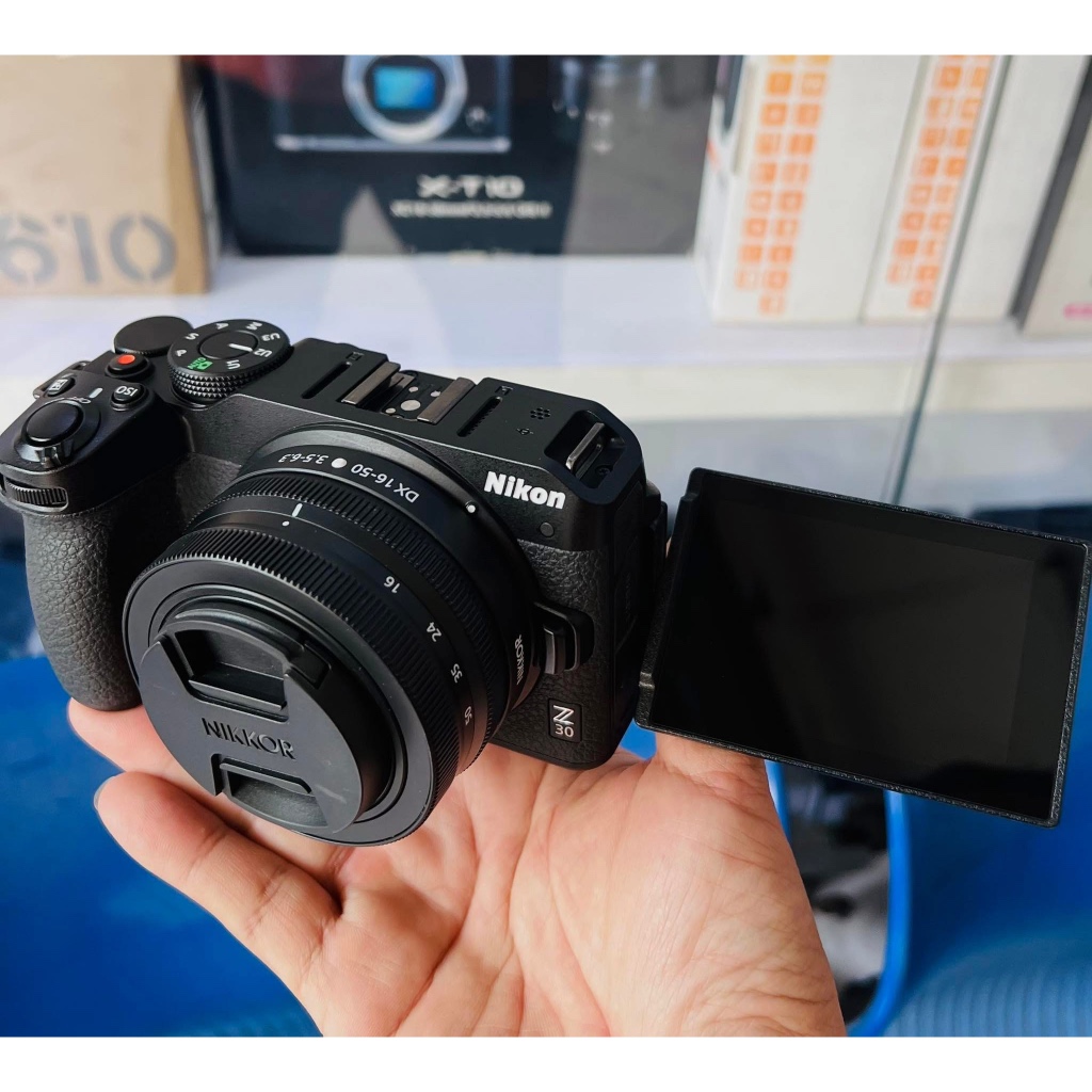 Nikon Z 30 Mirrorless Camera Body with NIKKOR Z DX 16-50mm f/3.5-6.3 VR ...
