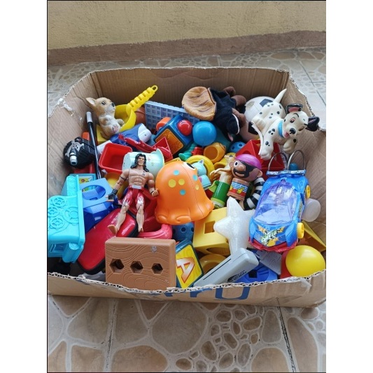 Preloved Toys - Assorted Bundle 1/3 box size (ME) | Shopee Philippines