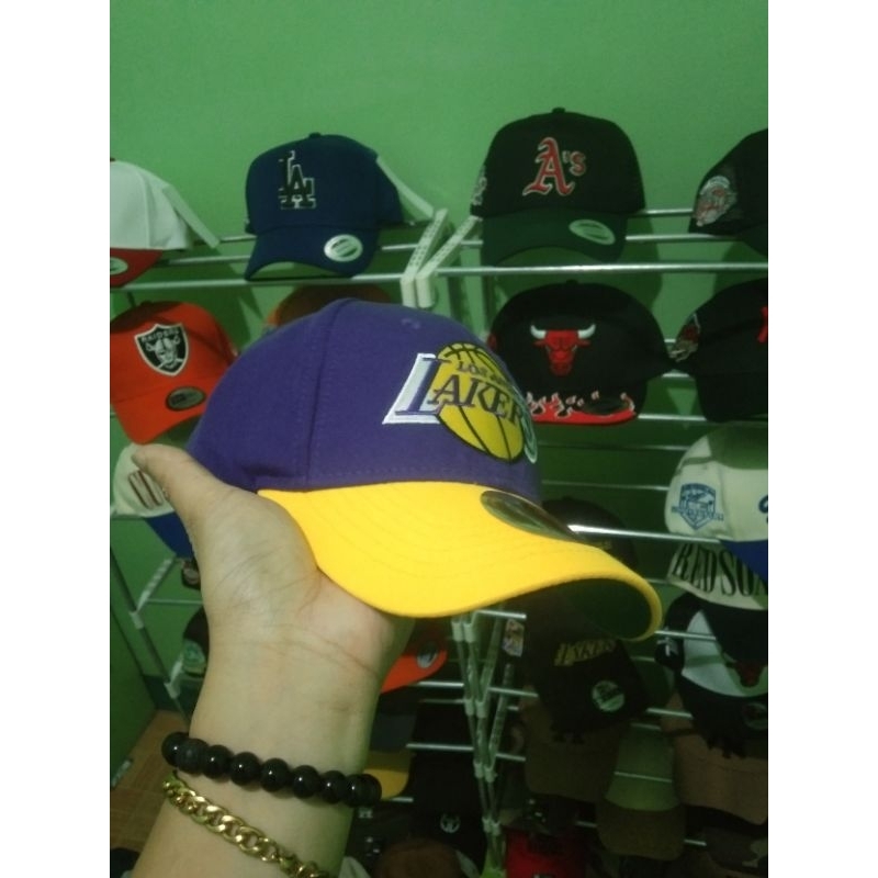 LAKERS VIOLET COLOR YELLOW BRIM LIMITED EDITION | Shopee Philippines
