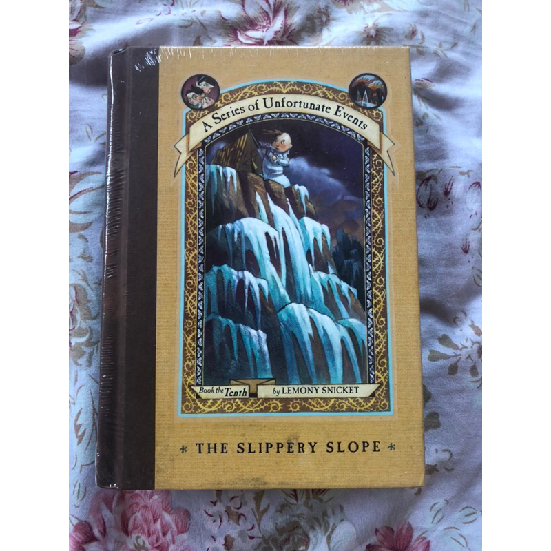 A series of Unfortunate Events The Slippery Slope book10 | Shopee ...