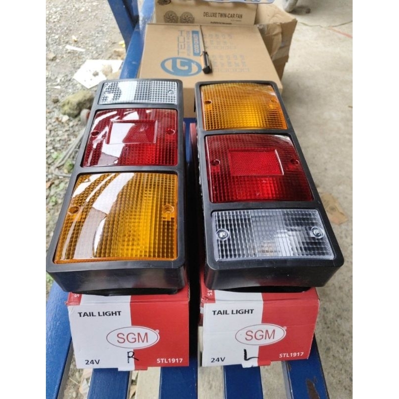 Tail Light 24V L/R for Mitsubishi Fuso Canter STL-1917 SGM GENUINE ...