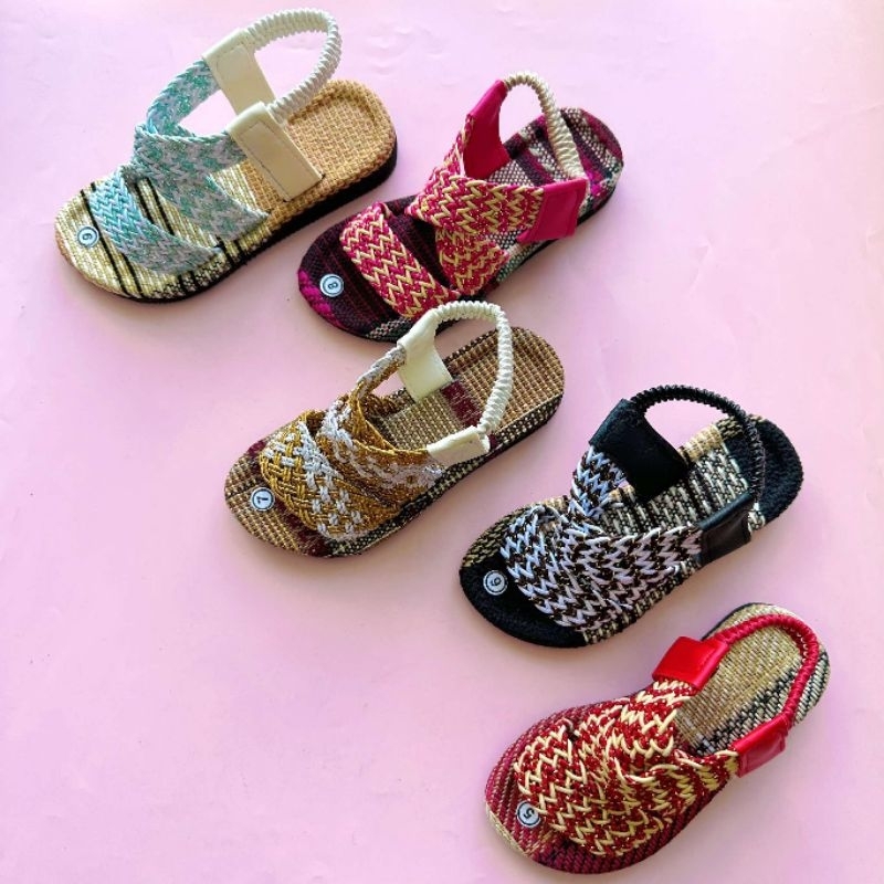 Assorted Kids Slippers H05061-1Dozen | Shopee Philippines