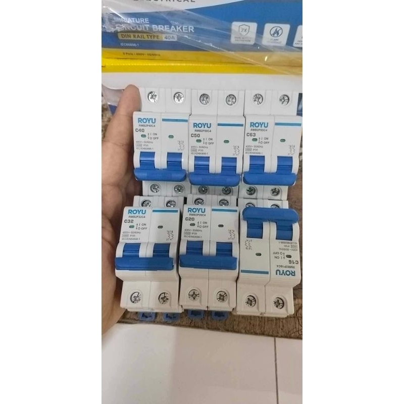 Royu 2pole miniature circuit breaker(DIN rail type 4.5kA brass bar type)400v 16A,20A,32A,40A,50A ...