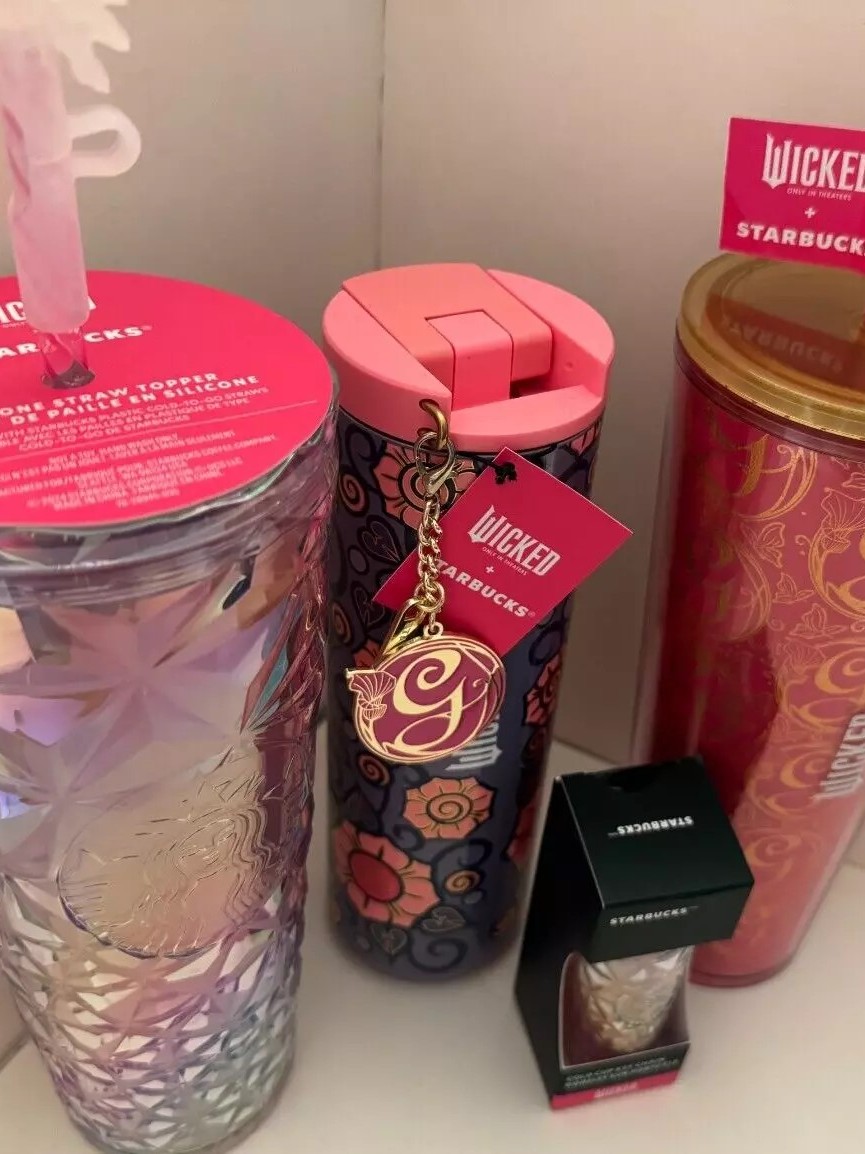 Starbucks x Wicked Collaboration. Glinda 24 oz Cold Cups and 16 oz ...