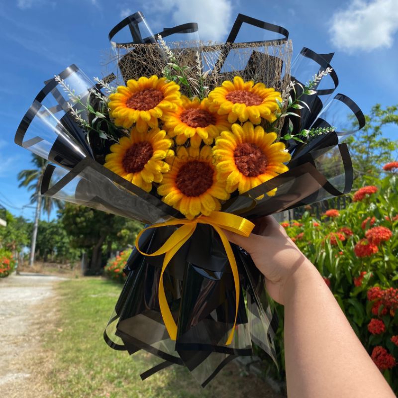 Hermoso: Sunflower Bouquet (3-stem) | Fuzzy Wire/Pipe Cleaner Bouquet for Graduation/Mothers Day ...