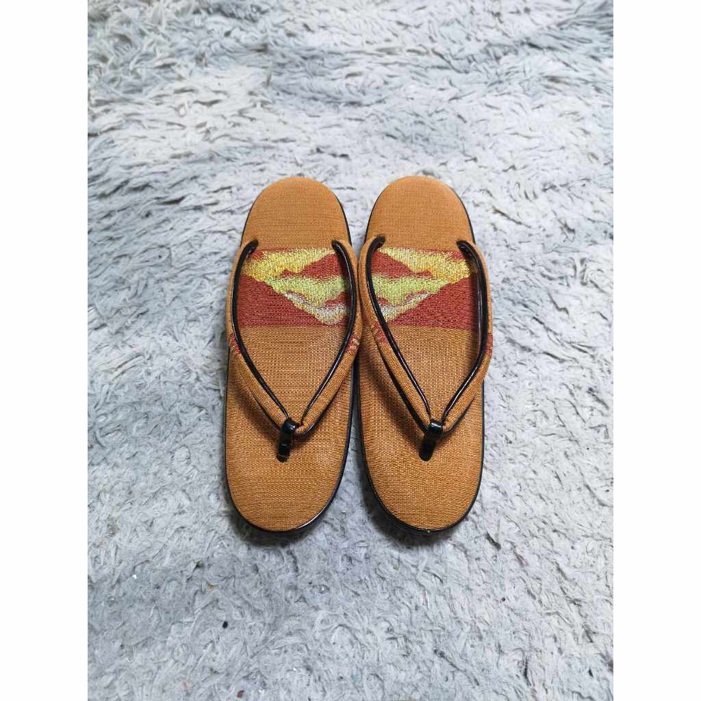 Brown Wooden Japanese Slipper | Shopee Philippines