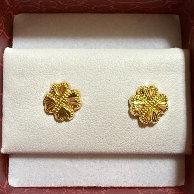 18K Saudi Gold De Roscas / Screw Type Earrings Lightweight Clover Heart ...