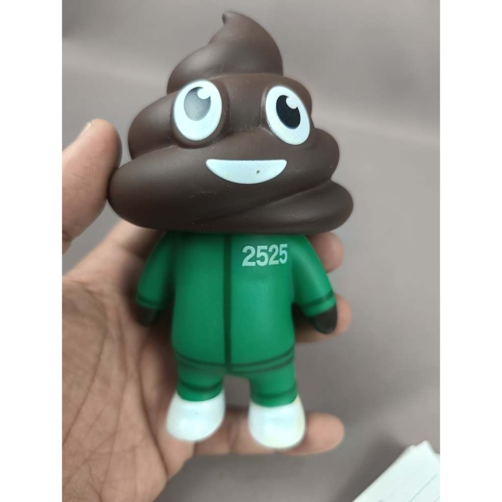 Green Jersey Squid Game Style Poop Soft Vinyl Doll Poop Kun Man ...