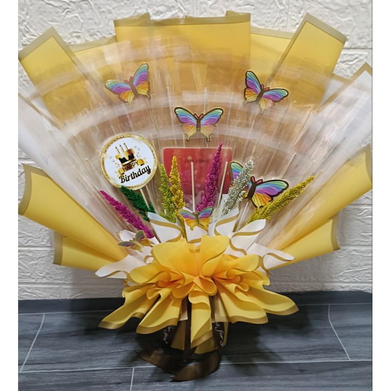 Money Bouquet with fairy lights / empty bouquet easy insert bills ...