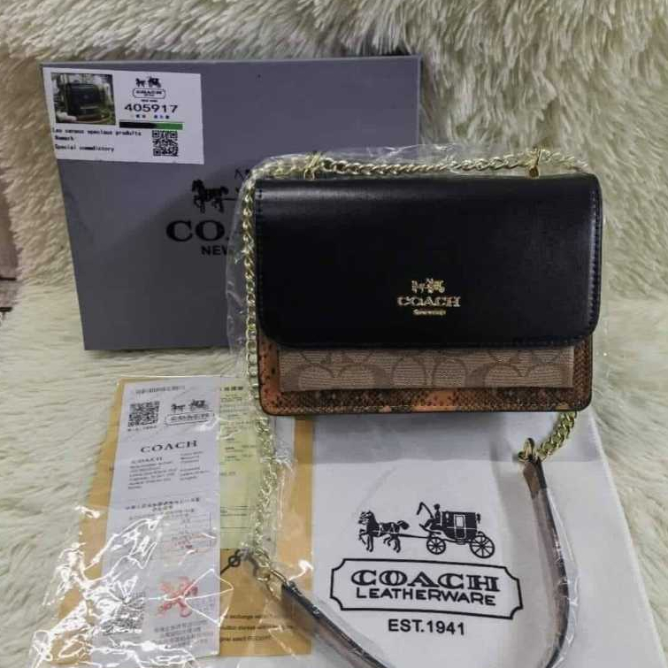 COACH Klare 21 Clamshell color chain Serpentine PVC leather organ ...