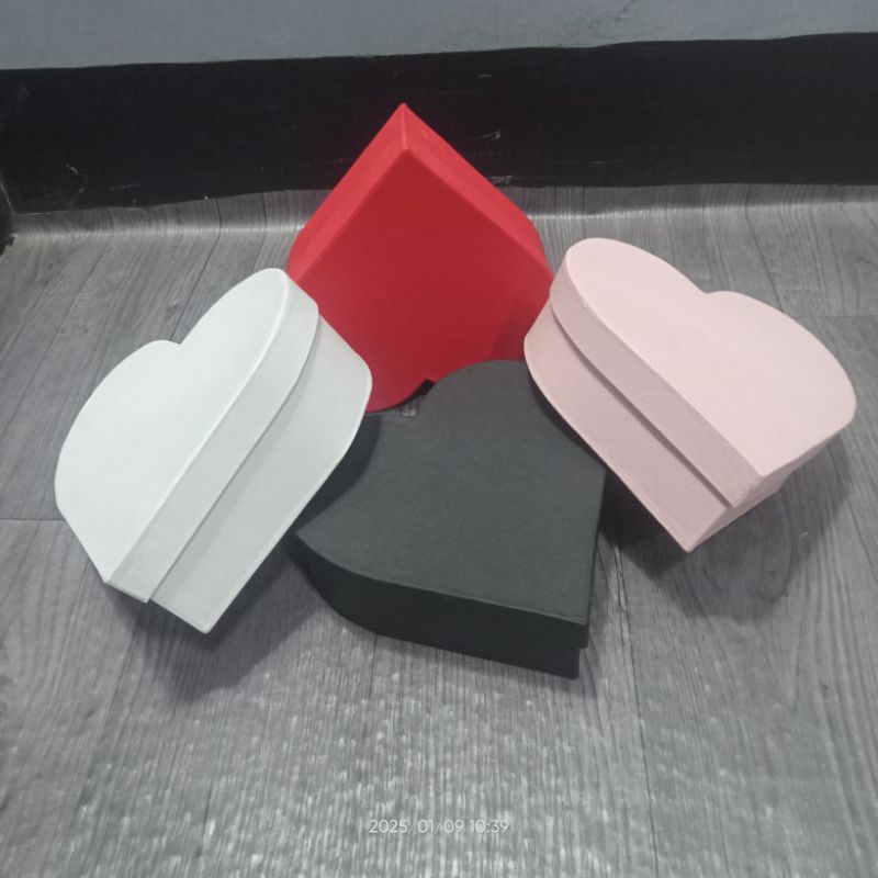 7x2.5 & 7x3 inches heart Box Non-window and Window type | Shopee ...