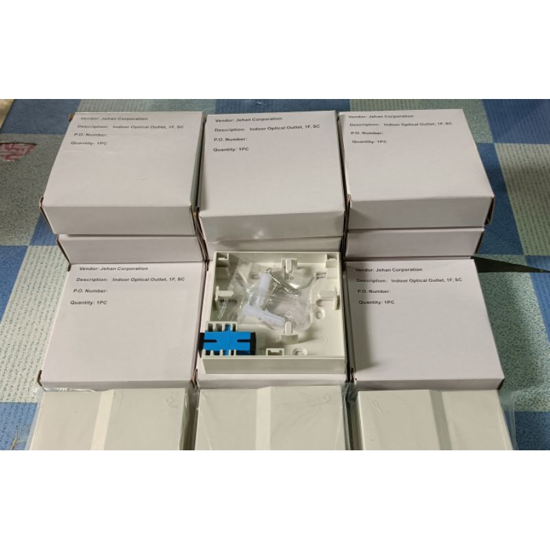 ioo Terminal box with coupler Telco Label (Model depends on ...