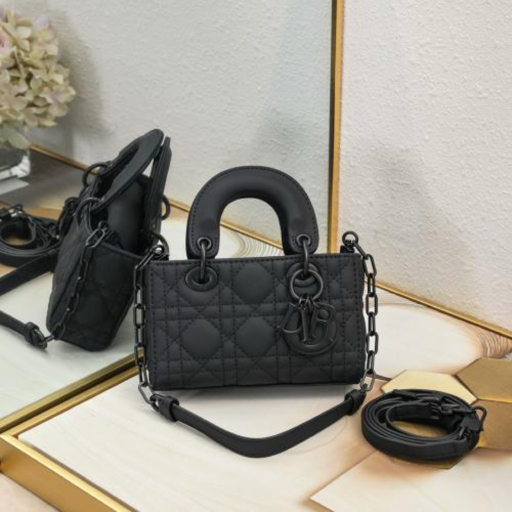 NEW ARRIVAL* Store Entry High End Top Notch East west Top Handle Bag ...