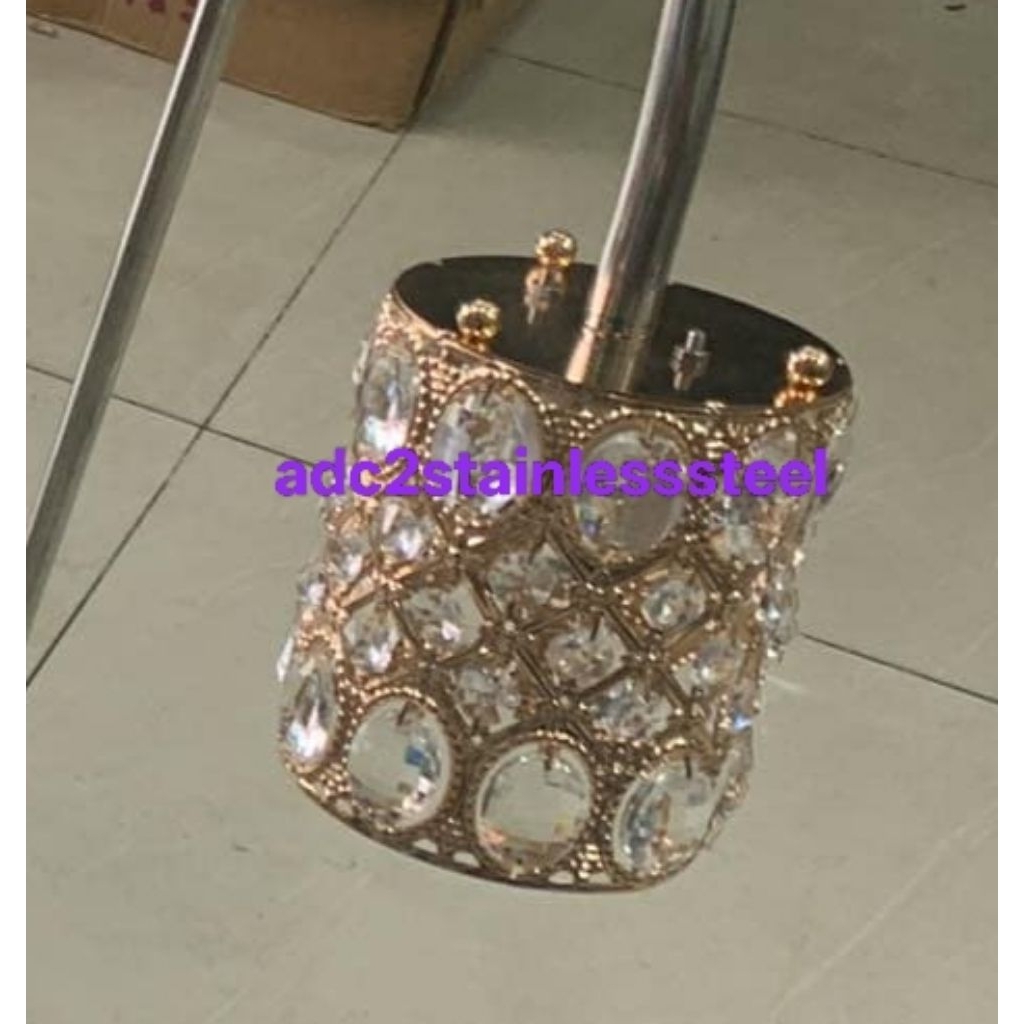 Round Elegant Catering Table Decoration with complete accessories ...