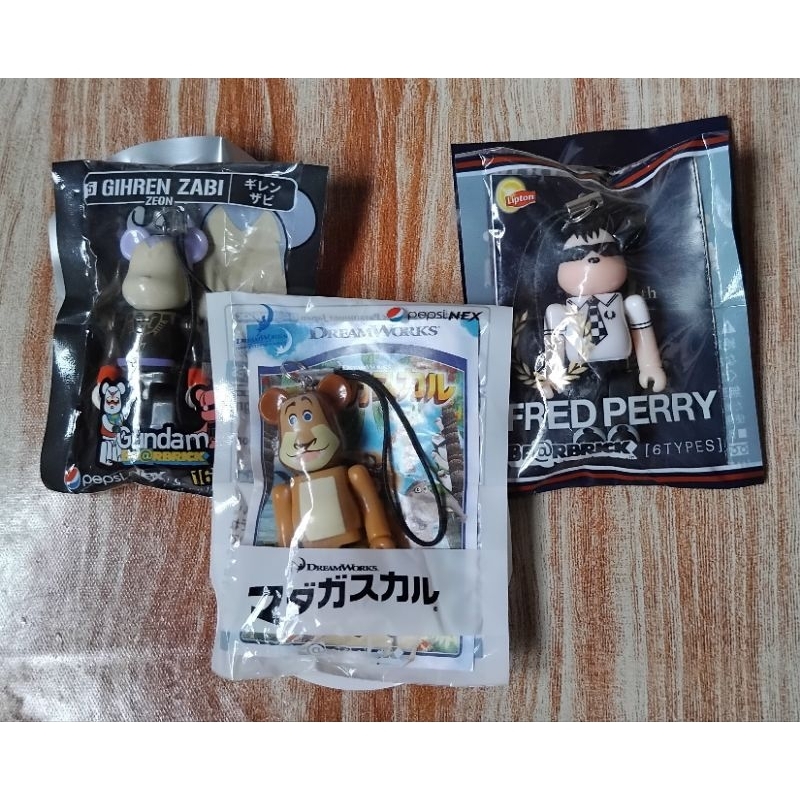 Assorted Japan Bearbrick Pepsi Gundam Lipton Fred Perry Dreamworks ...