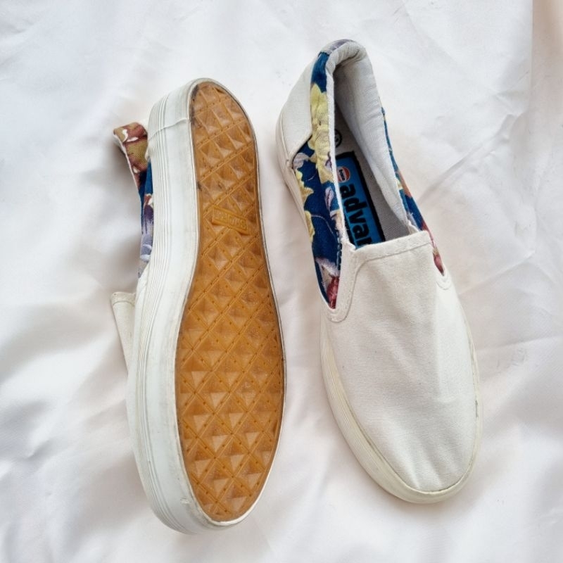 CLEARANCE Advan Shoes Women's White Slip On Sneakers With Floral ...