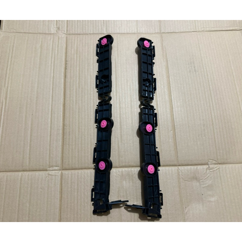 Toyota Hiace Commuter Deluxe 2019 - 2025 Rear Bumper Retainer | Shopee ...