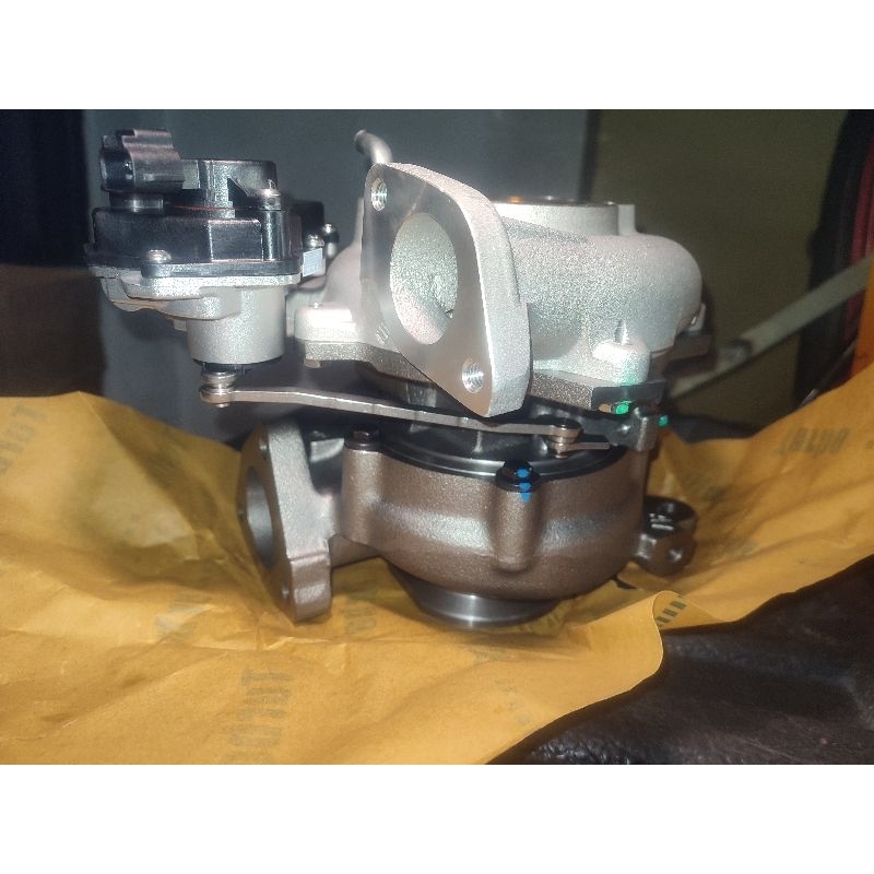 2gd turbo toyota 17201-11110 turbocharger | Shopee Philippines