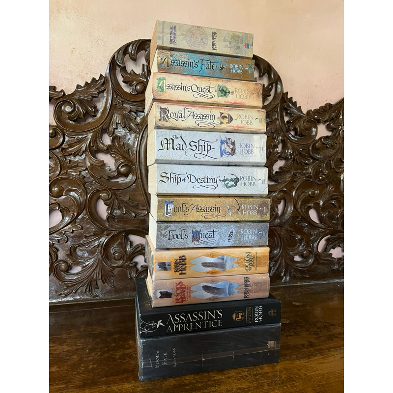 Robin Hobb - Realm of the Elderlings series (set) | Shopee Philippines