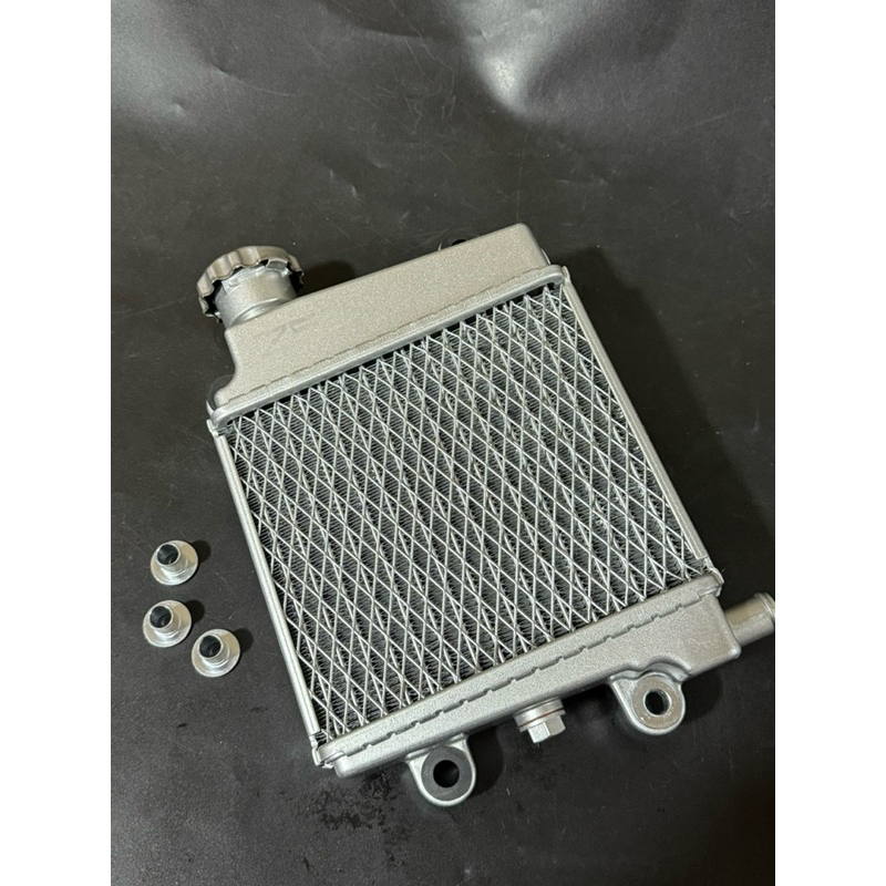 Z5 RADIATOR 2 ROWS YAMAHA NMAX AEROX V1 V2 | Shopee Philippines