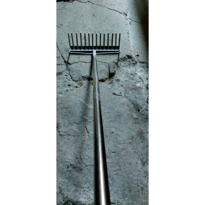 Steel Handle Kalaykay Heavy Duty 4 ft with 1t Teeth | Shopee Philippines