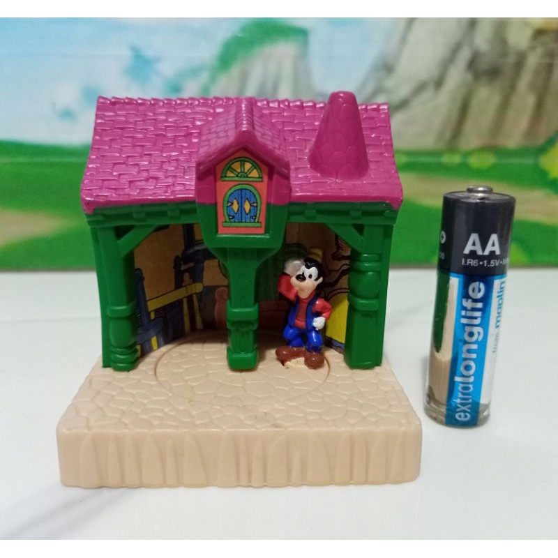 Disney McDonald's Happy Meal (Spinning Around Goofy) Pre-Loved/Surplus ...