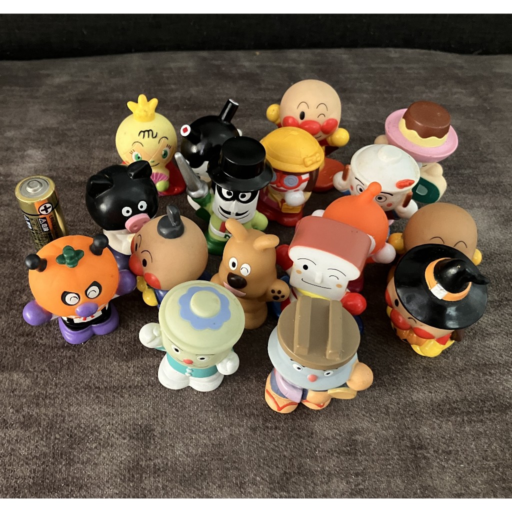 Preloved Anpanman finger puppet anime gacha capsule collectible toy PER ...