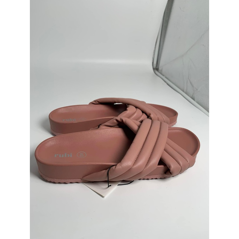 Original rubi slipper W40 from USA | Shopee Philippines