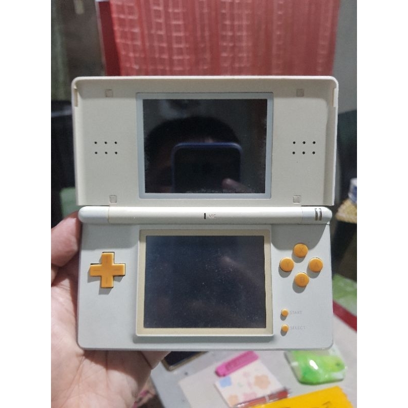 Nintendo DS Lite "Polar White color" - Pre Owned/Minor Issue | Shopee ...