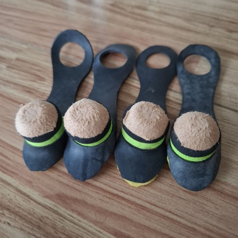 Ordinary Gloves for Gamefowl 4pcs. (1 set) | Shopee Philippines