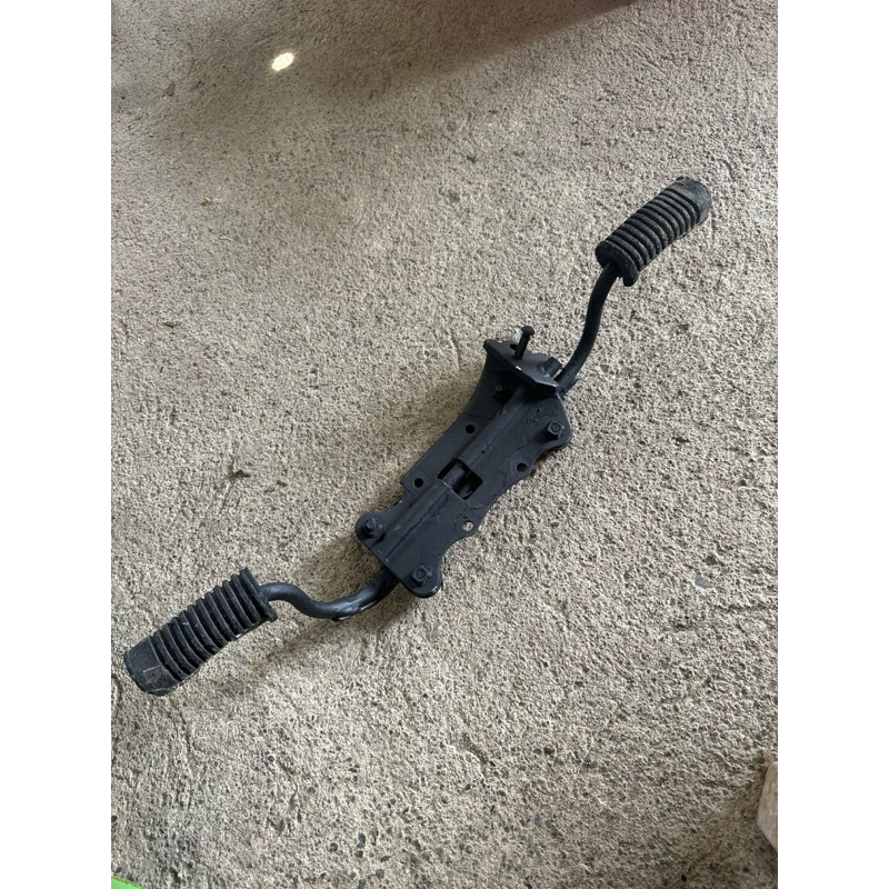 Wave125 Stock Driver Footrest Secondhand Genuine | Shopee Philippines