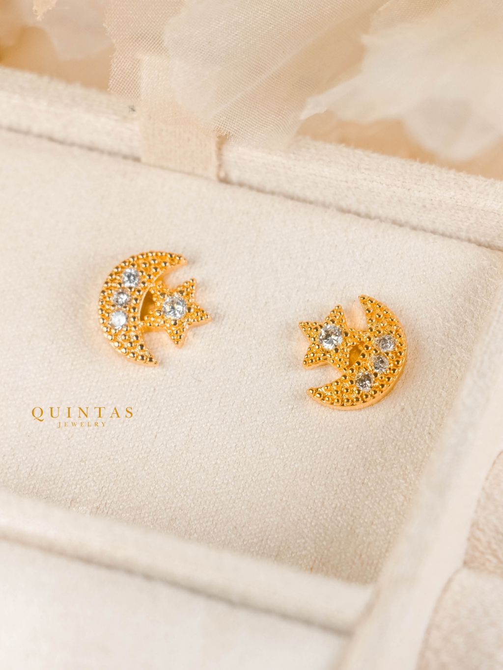 QUINTAS ™ Astrid Moon and Star Gold Stud Earrings (With FREE Jewelry ...