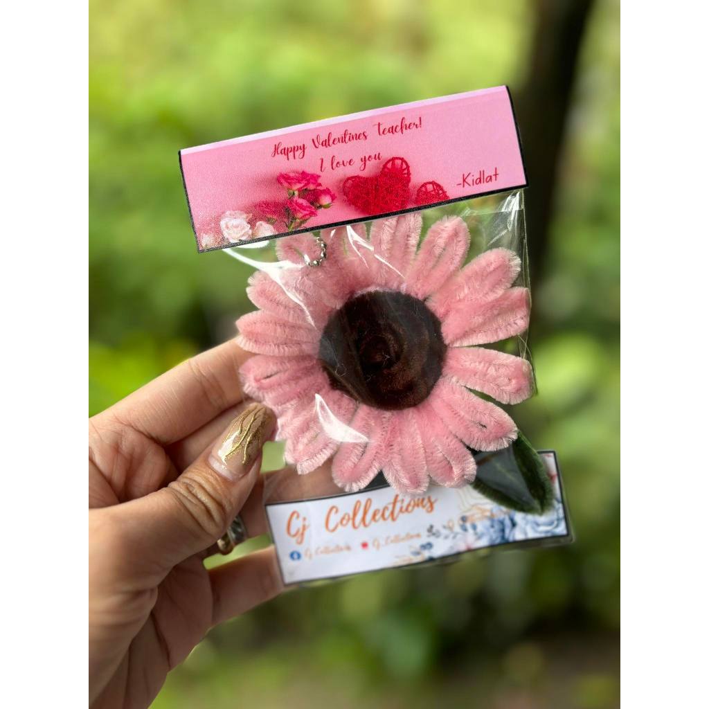 FREE LAYOUT of Customized Key Chain made of fuzzy wire for Any ...