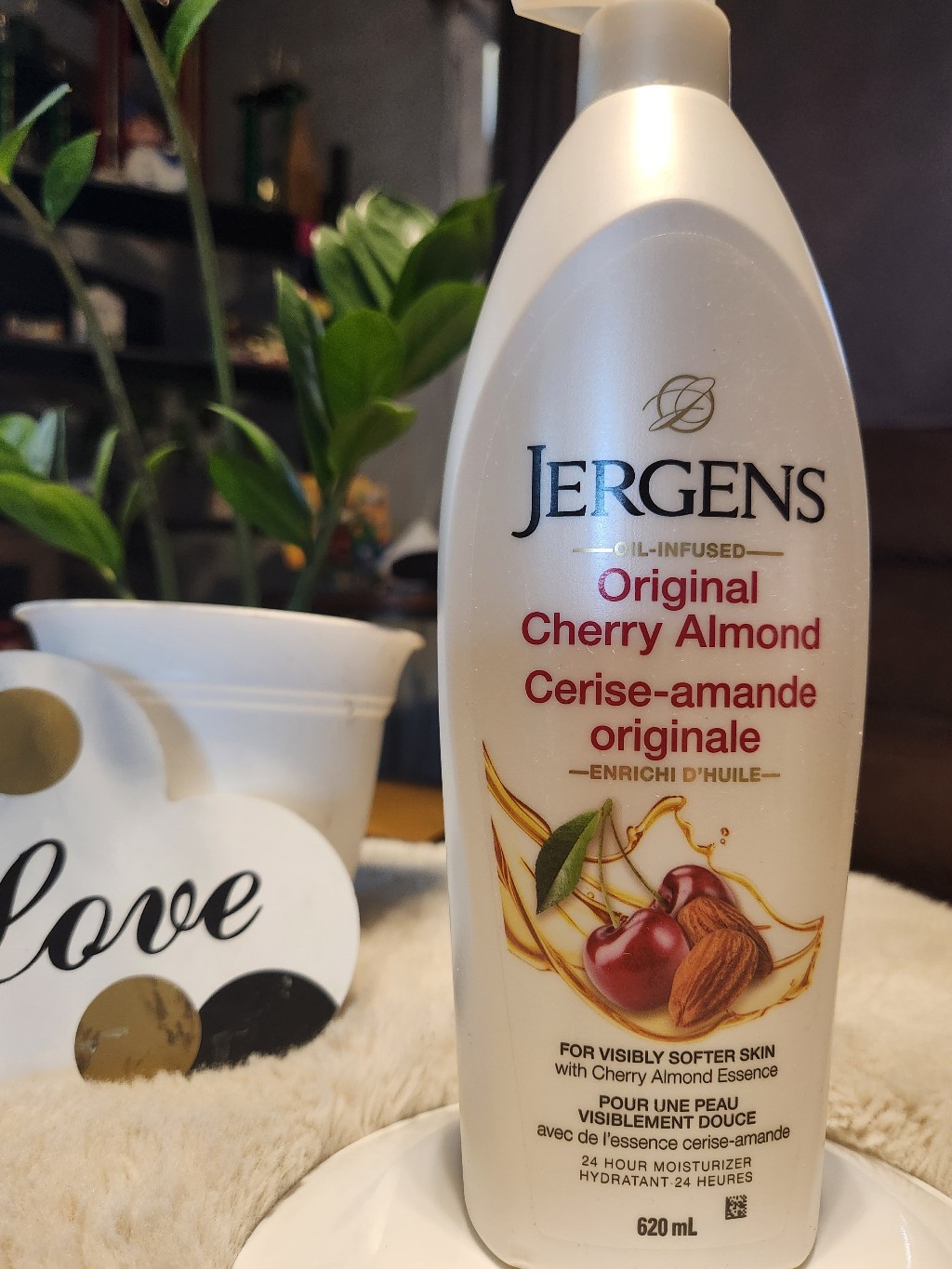 JERGENS ORIGINAL CHERRY ALMOND MOISTURIZING Lotion 620 ML OIL INFUSED ...
