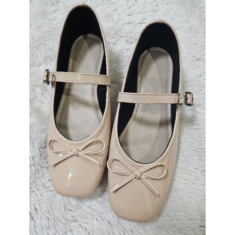 Combi Shoes- Standard size (wide foot add size) | Shopee Philippines