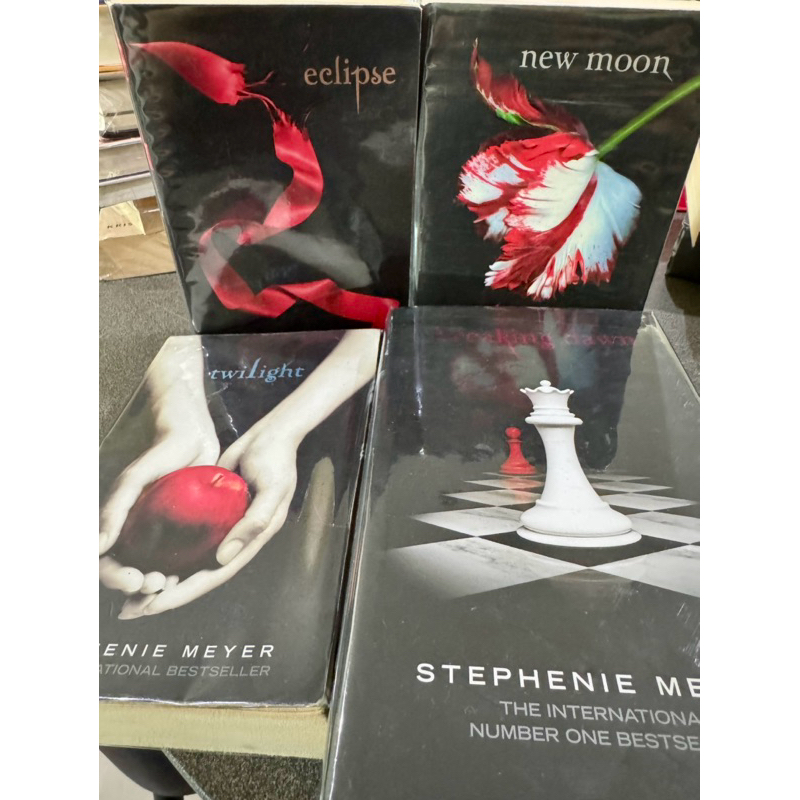 Stephenie Meyer: Twilight Series Set (4) | Shopee Philippines