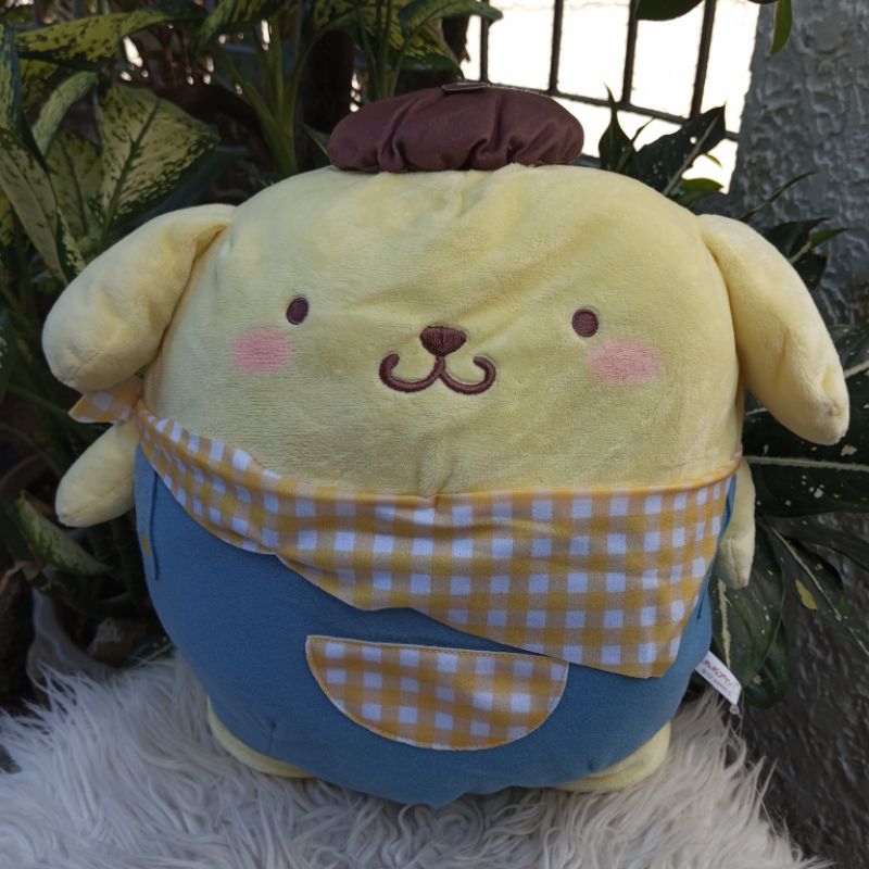 SANRIO Pompompurin Wearing Blue Dungarees With A Gingham Pattern Bib ...