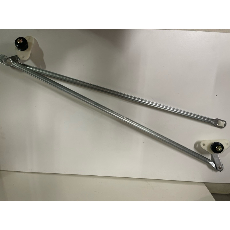 Wiper Linkage Assembly Complete with Wiper Pivots for Isuzu NPR (1986 ...