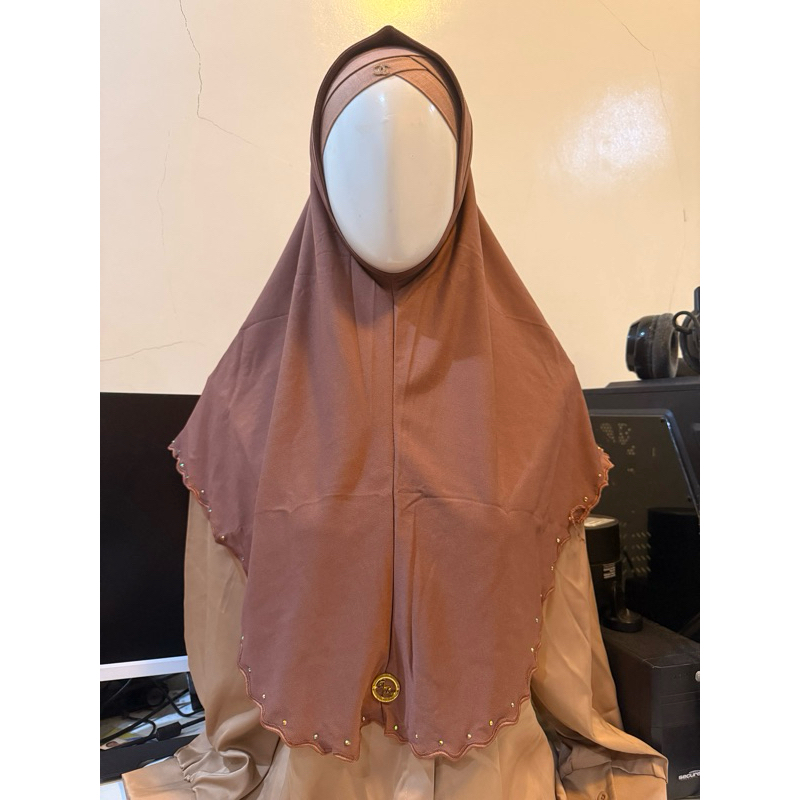 Instant crown Chanell or ribbon charm Solam hijab Malaysia | Shopee ...