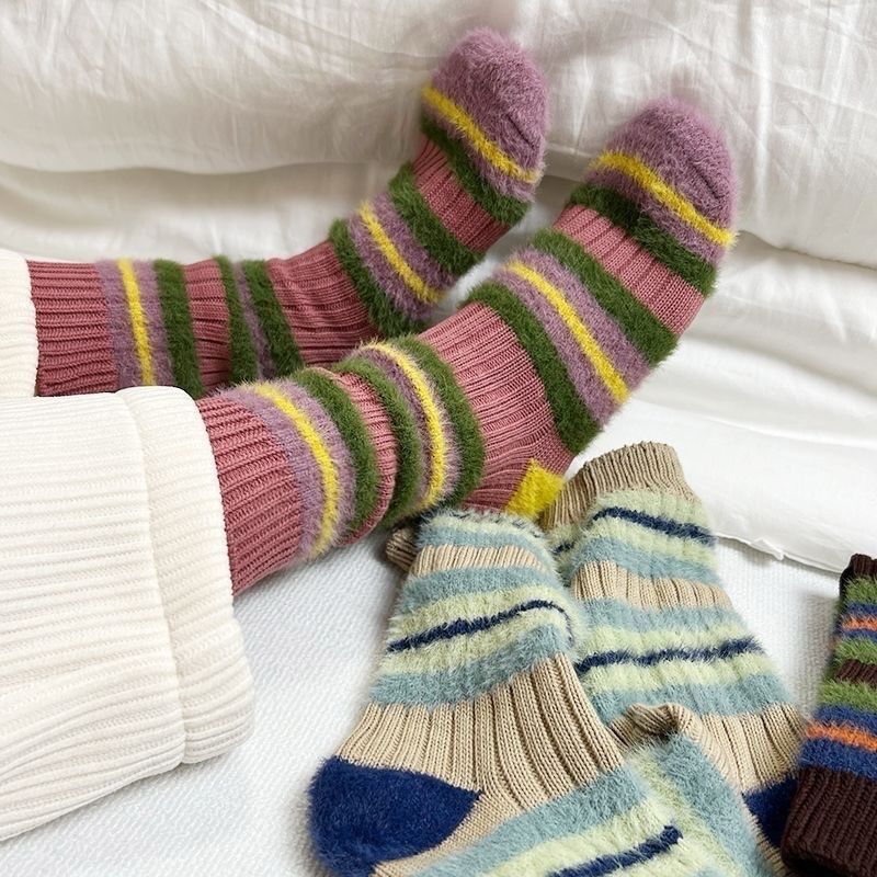 Iconic Socks Retro Vintage Cozy Winter Hygge Style Colorful Fluffy ...
