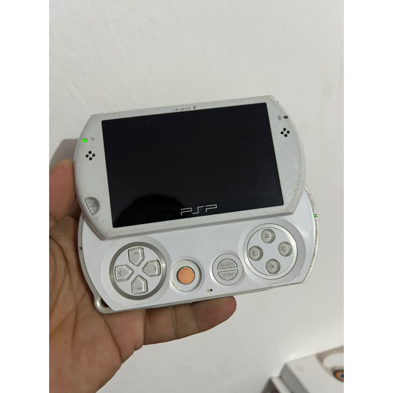 PSP GO FOR PARTS OR REPAIR 9730 | Shopee Philippines
