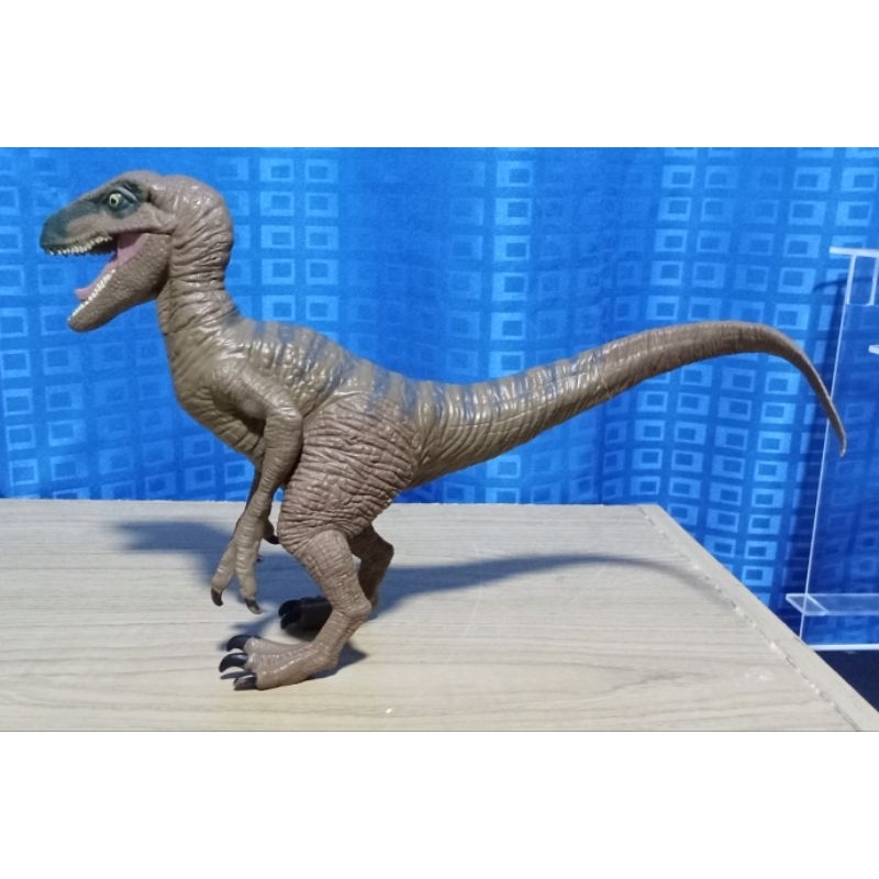 2015 Hasbro Jurassic World Park Velociraptor DELTA Dinosaur Raptor ...