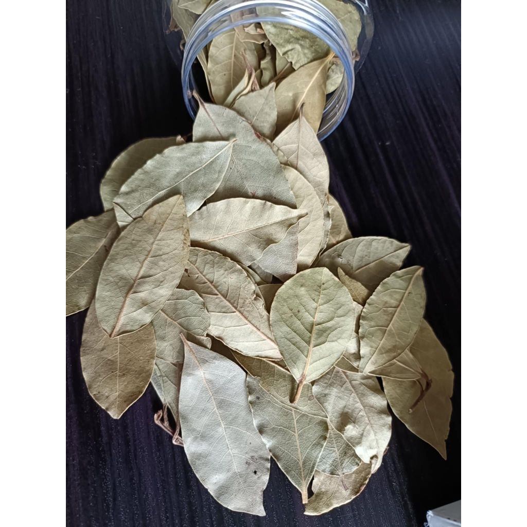Dahon Ng Laurel Maliliit Buo/laurel leaves whole 40grms. | Shopee ...