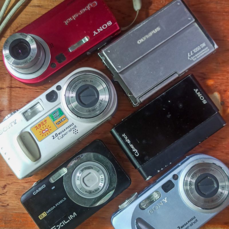 Digital & Vintage Cameras UNTESTED | Shopee Philippines