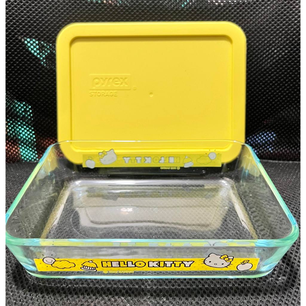 Pyrex Hello Kitty 3-Cup Glass Food Storage Container (7x5x1.5in ...